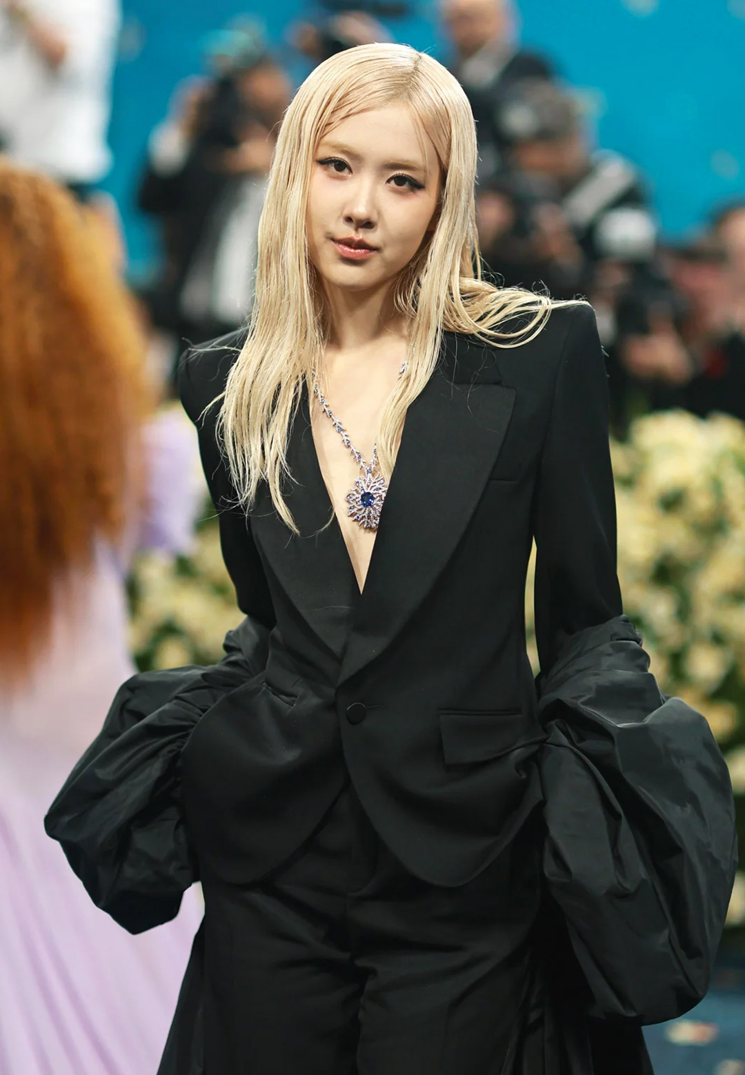 BLACKPINK’s Rosé Shines in Saint Laurent at 2025 Met Gala, Teases Group ...